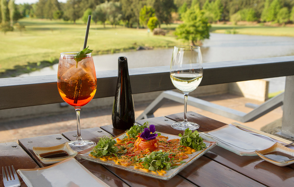 5 Easy Ways to Serve Golf Course Food to Guests In 2025