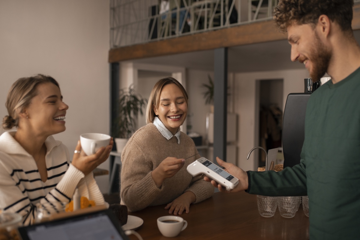 Pay At Table Restaurants: 6 Efficient Ways Table-Side Payments Escalate ...