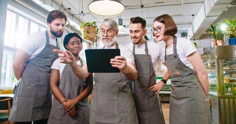 Common Restaurant Problems and Solutions In 2025